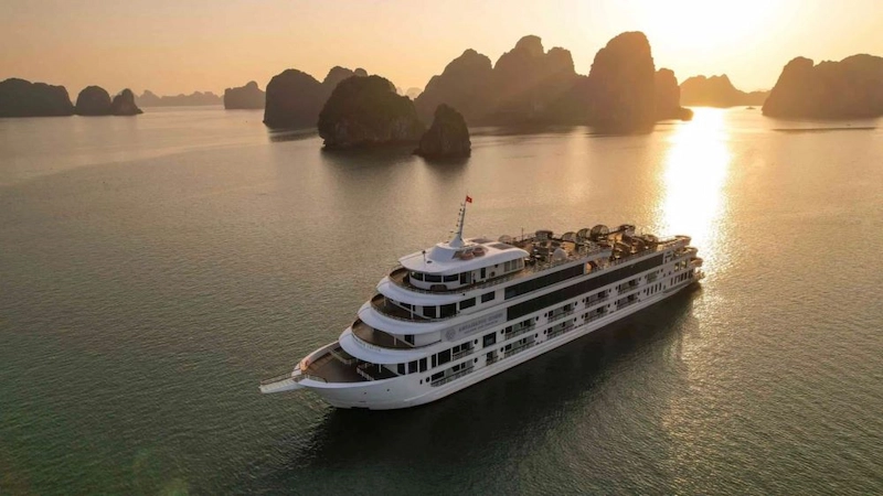 Mejores crucero familiar Bahía de Halong 2025/2026 | IZITOUR