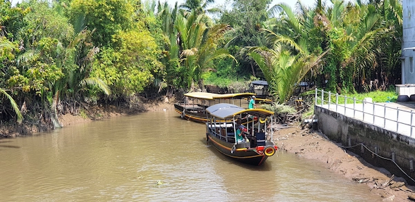 Vietnam Excursions & Day Trips | IZITOUR